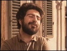 Lello Arena in una scena di Ricomincio da tre: 4214 - Movieplayer.it