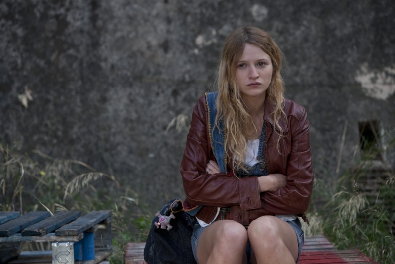 La Brindille Christa Theret In Unimmagine Del Film Drammatico Diretto Da Emmanuelle Millet