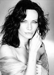 Francesca Neri: biografia, film, foto - Movieplayer.it