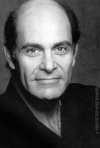 Morto Alan Rachins, star di Dharma & Greg e L.A. Law - Avvocati a Los ...