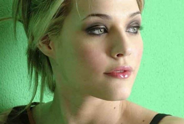 Laura Chiatti: biografia, film, foto - Movieplayer.it