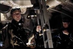 Recensione Below (2002) - Movieplayer.it