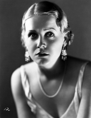Gloria Stuart: film, foto - Movieplayer.it