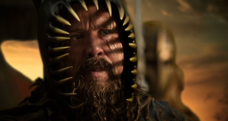 Mickey Rourke è Re Iperione in una scena del film epico Immortals 3D ...