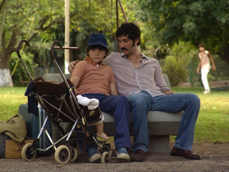 Recensione Infanzia clandestina (2011)