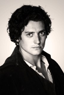 Aneurin Barnard: film, foto - Movieplayer.it