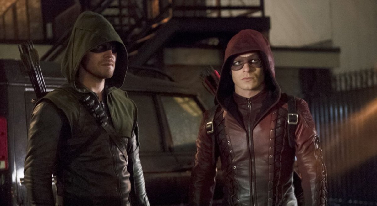 Arrow 5: ecco il nuovo Team Arrow assemblato in uno spot!