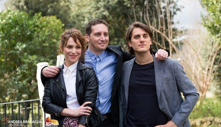 Il padre d'Italia: intervista a Luca Marinelli, Isabella Ragonese e ...