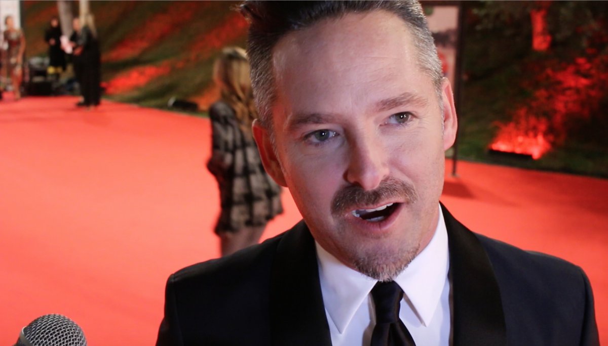 Hostiles: video intervista al regista Scott Cooper e a Wes Study ...