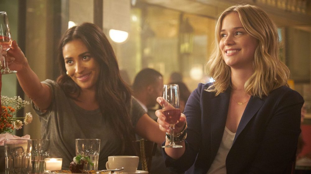 YOU, la recensione della serie su Netflix con Penn Badgley - Movieplayer.it