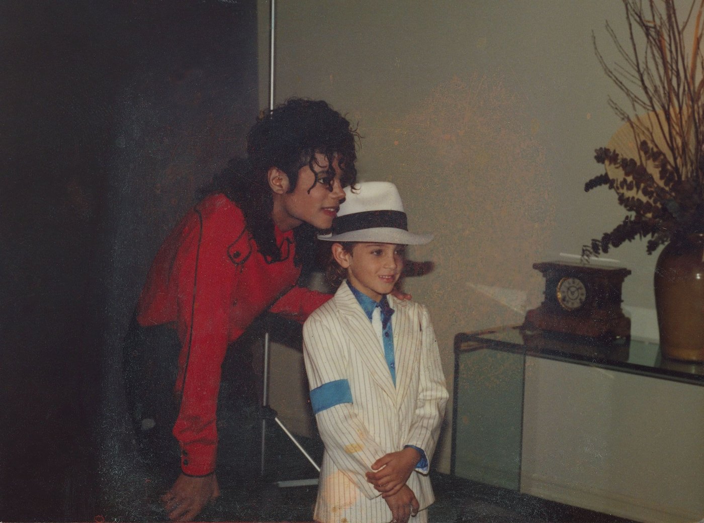 Michael Jackson "era peggio di Jeffrey Epstein": le accuse del regista ...