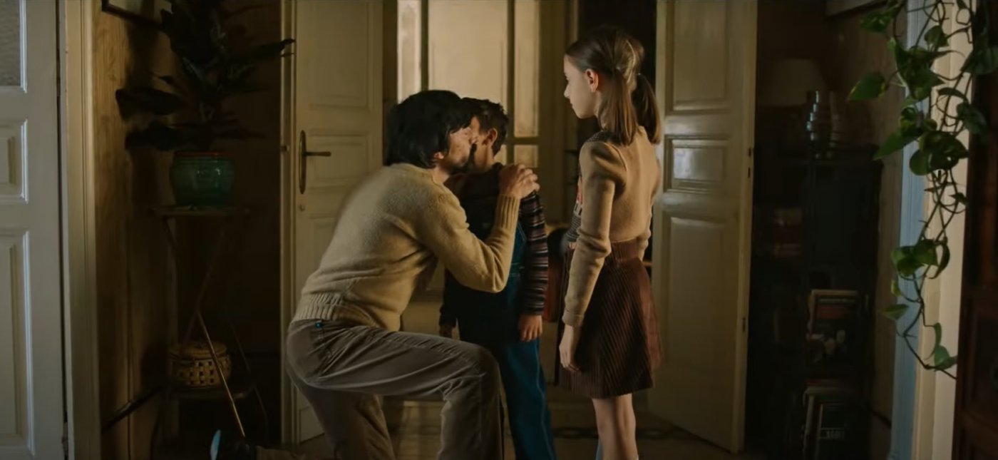 Lacci, la recensione del film presentato a Venezia 2020 - Movieplayer.it