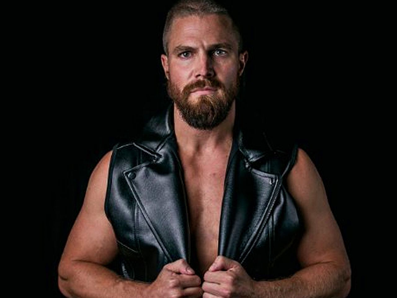 Heels, la video intervista a Stephen Amell - Movieplayer.it