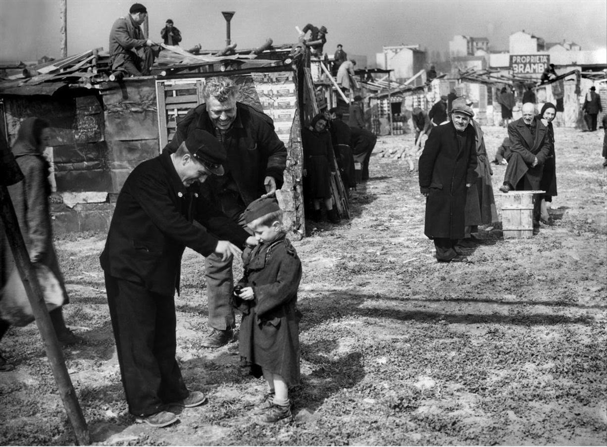 Miracolo a Milano: 70 anni di un film oltre il neorealismo - Movieplayer.it