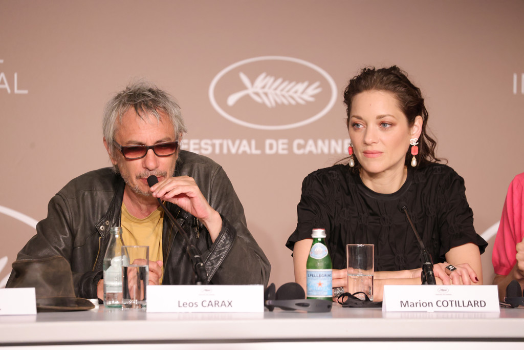 Annette a Cannes 2021: intervista a Leos Carax, Marion Cotillard e agli ...