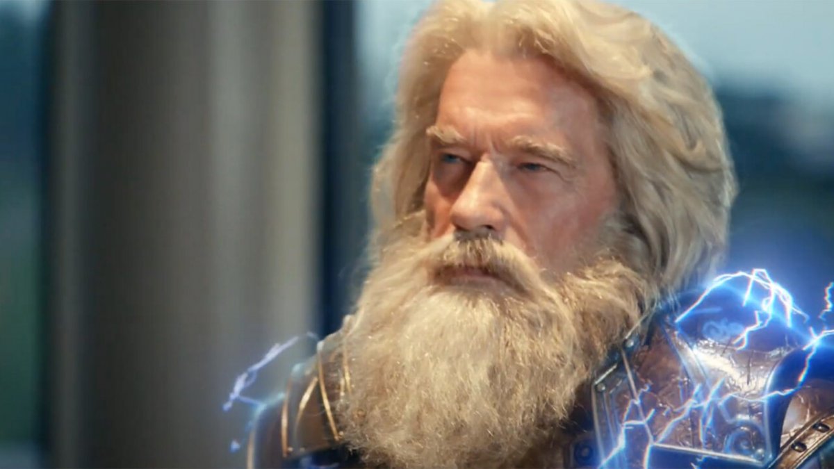 Arnold Schwarzenegger è Zeus nel nuovo spot BMW per il Super Bowl