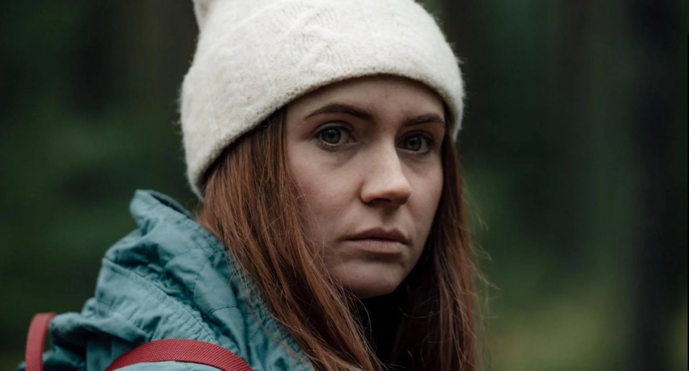 Dual - Il clone, la recensione: su Prime Video uno sci-fi sul tema del doppio - Movieplayer.it