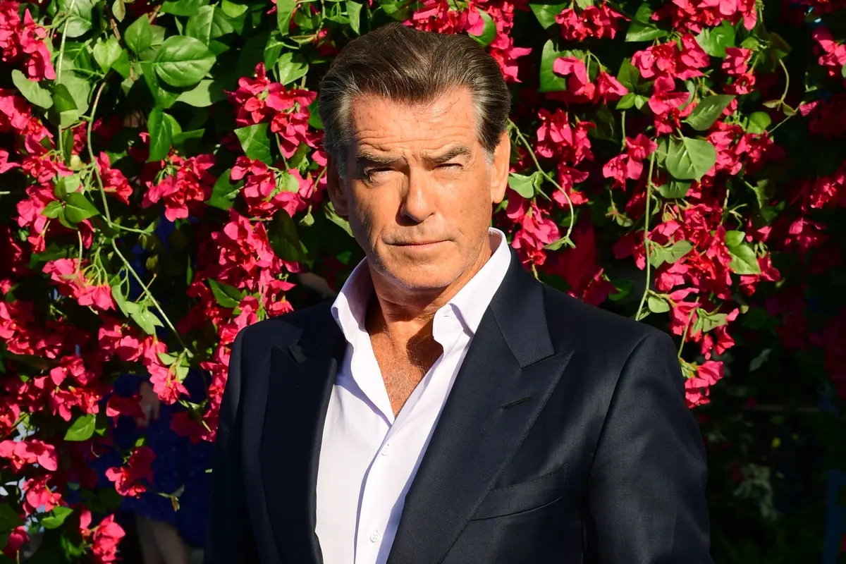 Pierce Brosnan sul suo primo incontro con Robin Williams: "Era grosso ...