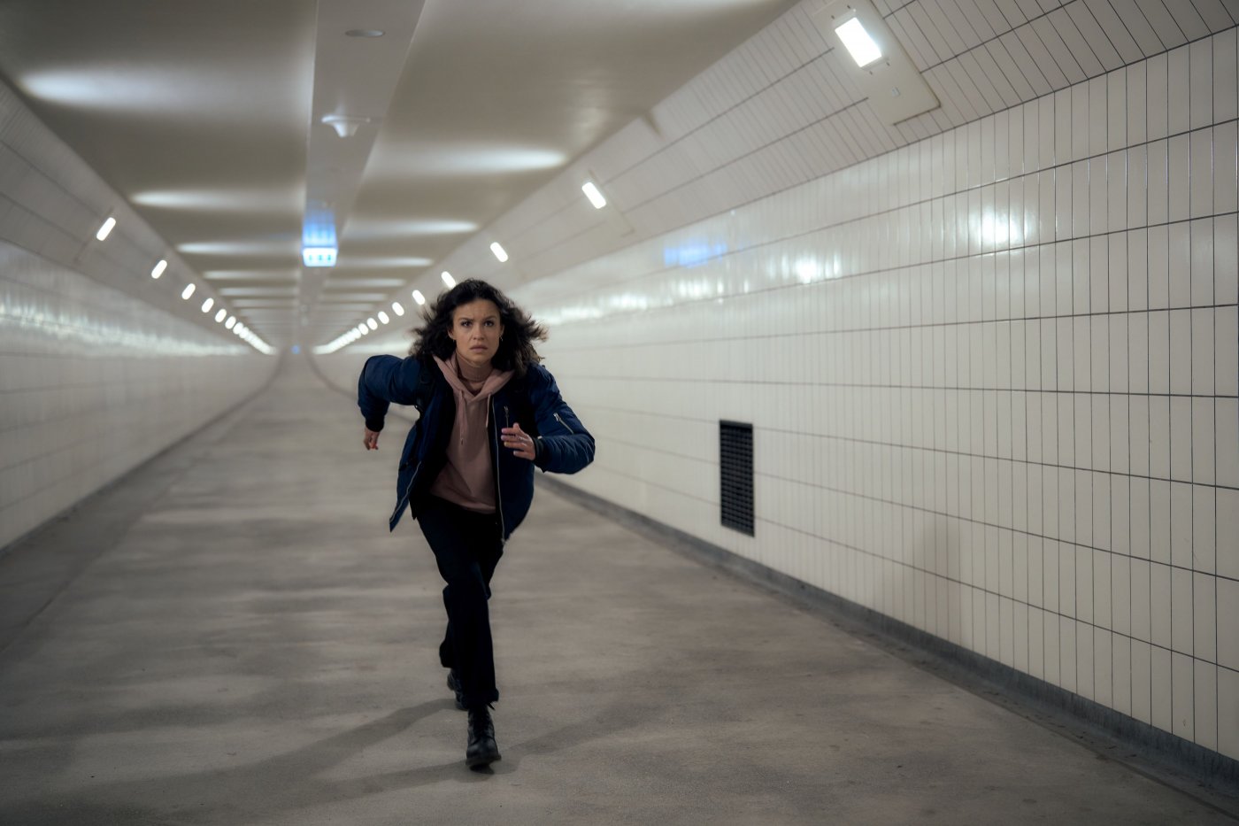 The Takeover, la recensione: su Netflix un thriller incolore ...