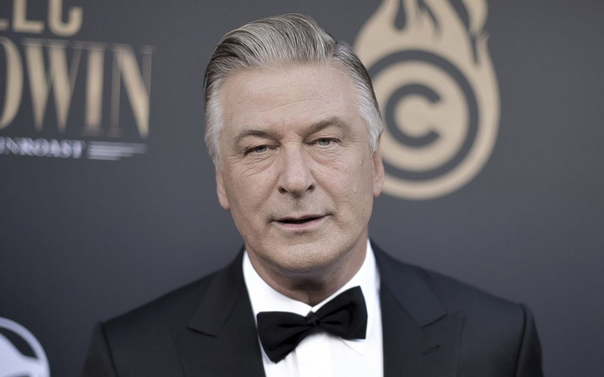 Alec Baldwin fa causa alla troupe di Rust per negligenza: vuole ...
