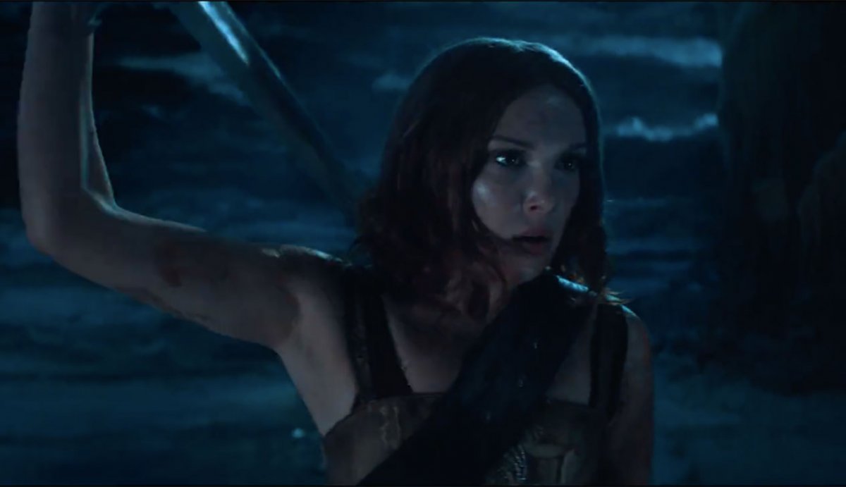 Millie Bobby Brown uccide un drago nel primo footage Netflix del ...