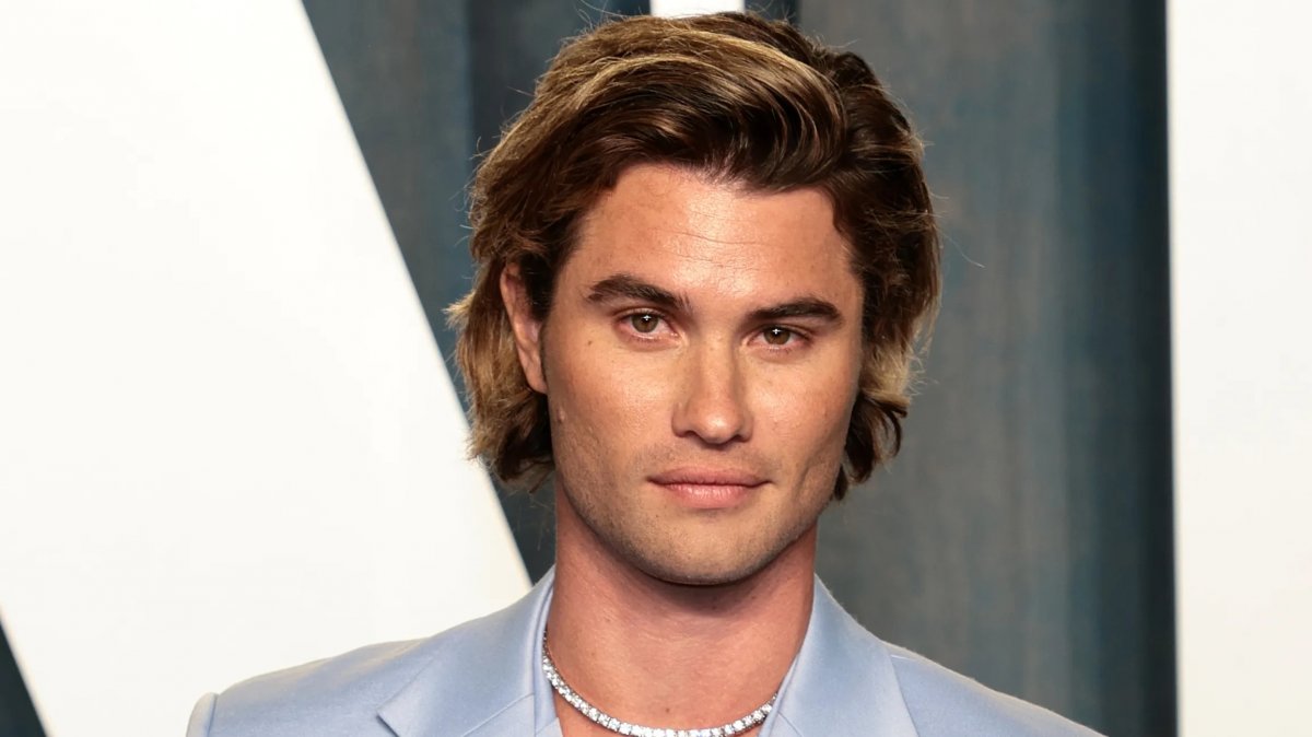 Chase Stokes e Sydney Taylor protagonisti di Marked Man, diretto da ...