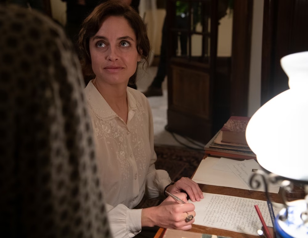 Fernanda, la nostra intervista alla protagonista Matilde Gioli e al ...