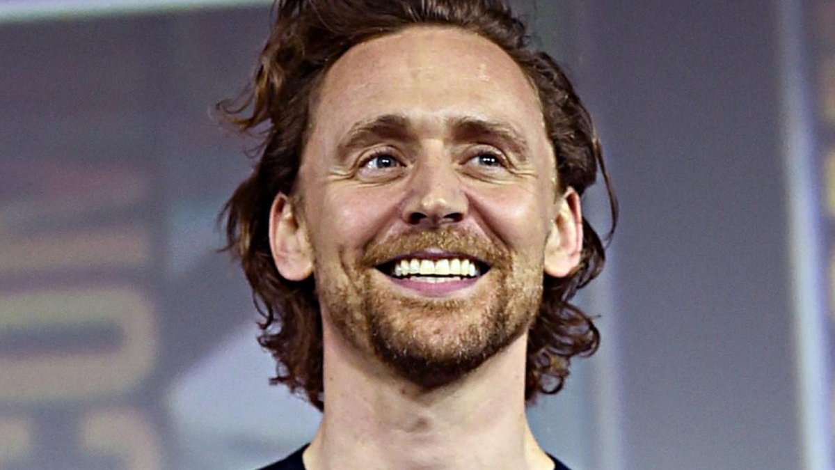 Tom Hiddleston e Mark Hamill star di The Life of Chuck, diretto da Mike ...