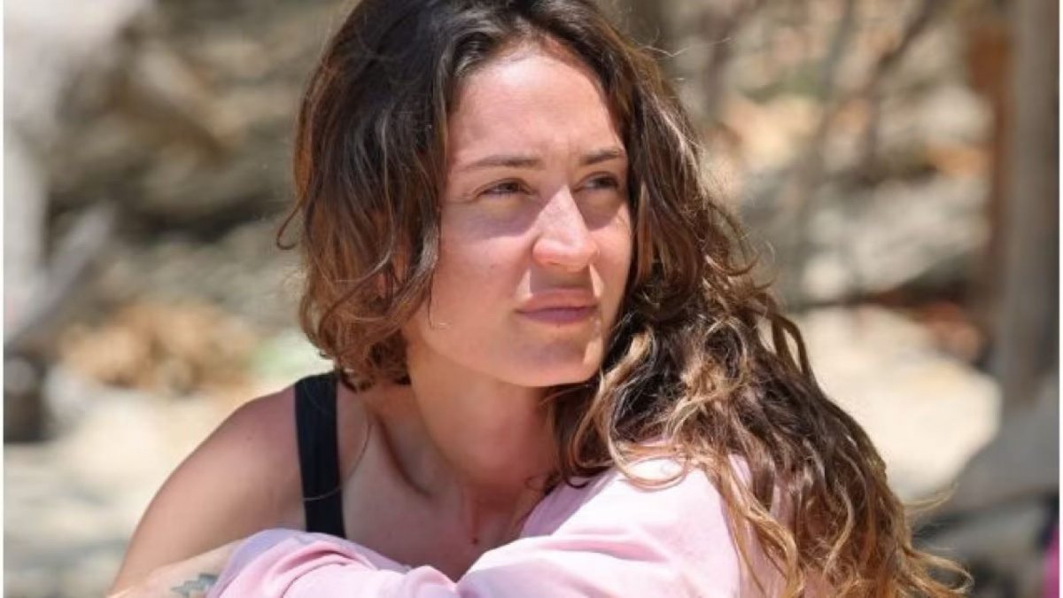 Isola dei Famosi 2023: Helena Prestas al centro delle polemiche per le ...