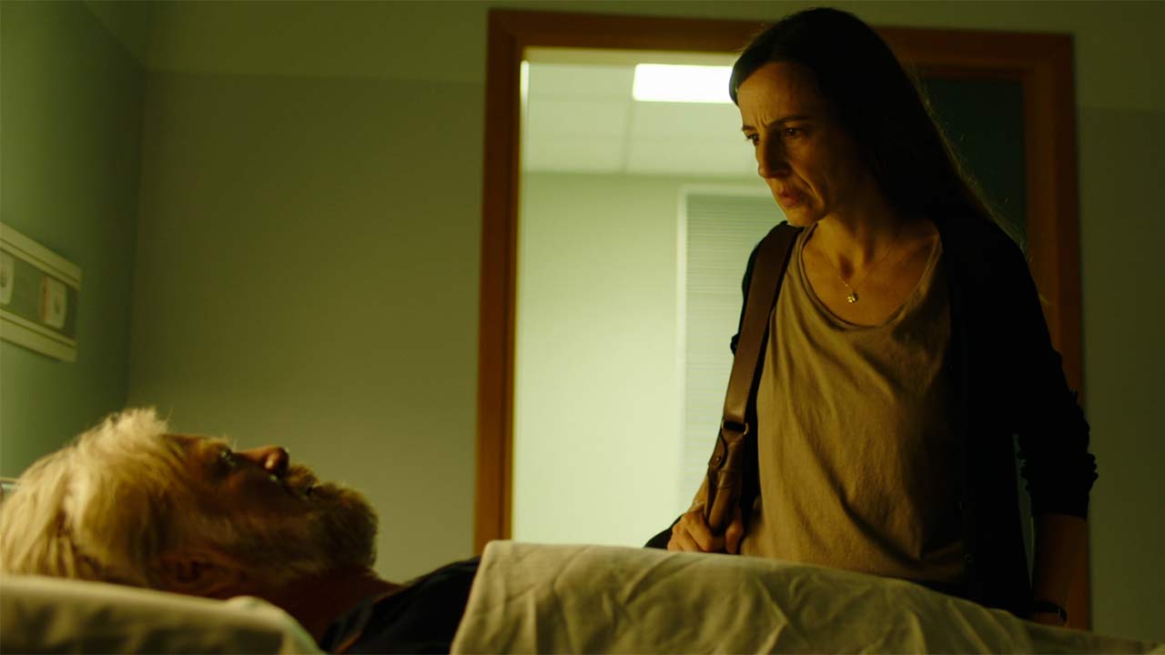 L'uomo senza colpa, la recensione: storie di vittime e carnefici - Movieplayer.it