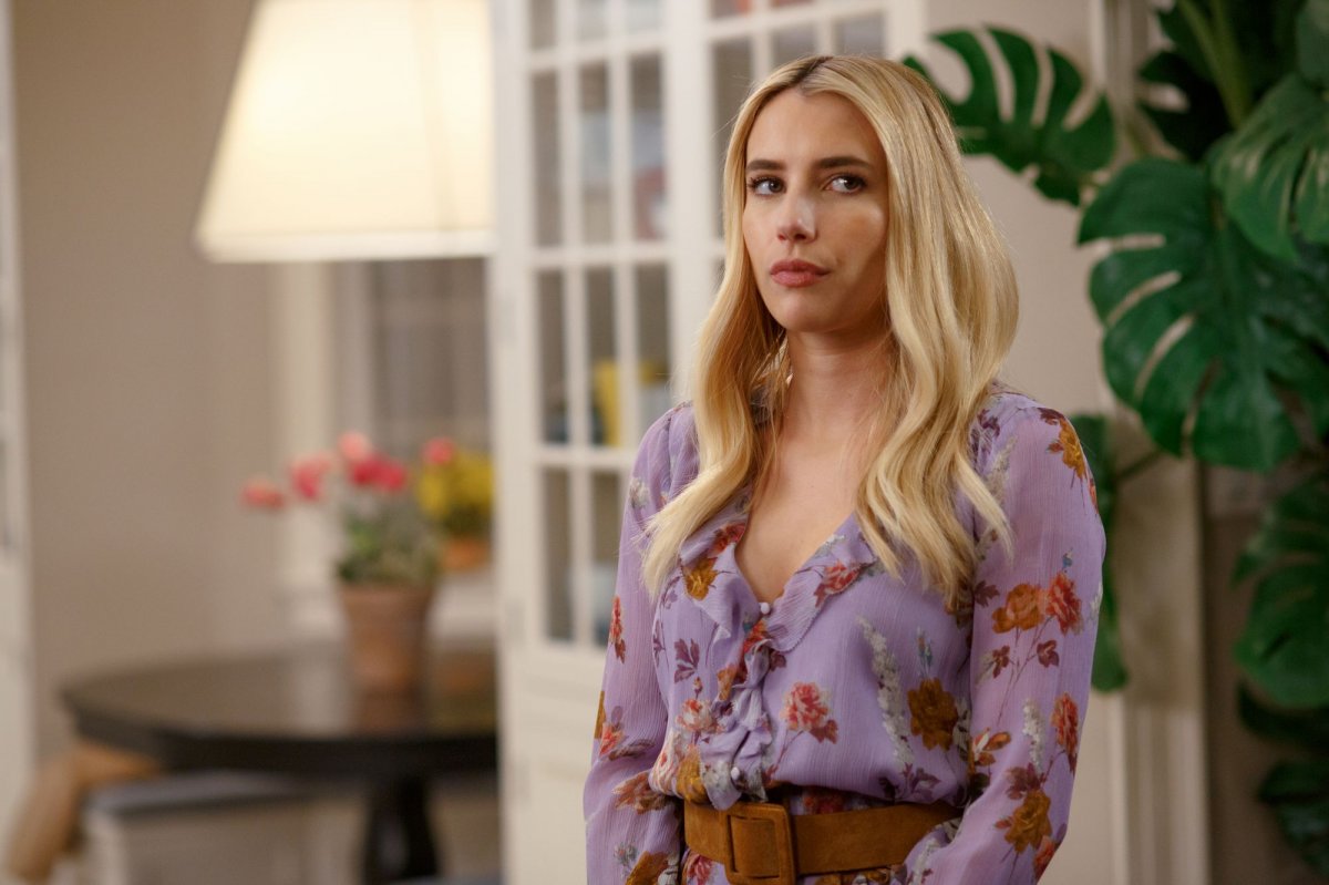 Space Cadet: Emma Roberts nella prima foto del film in arrivo su Prime ...