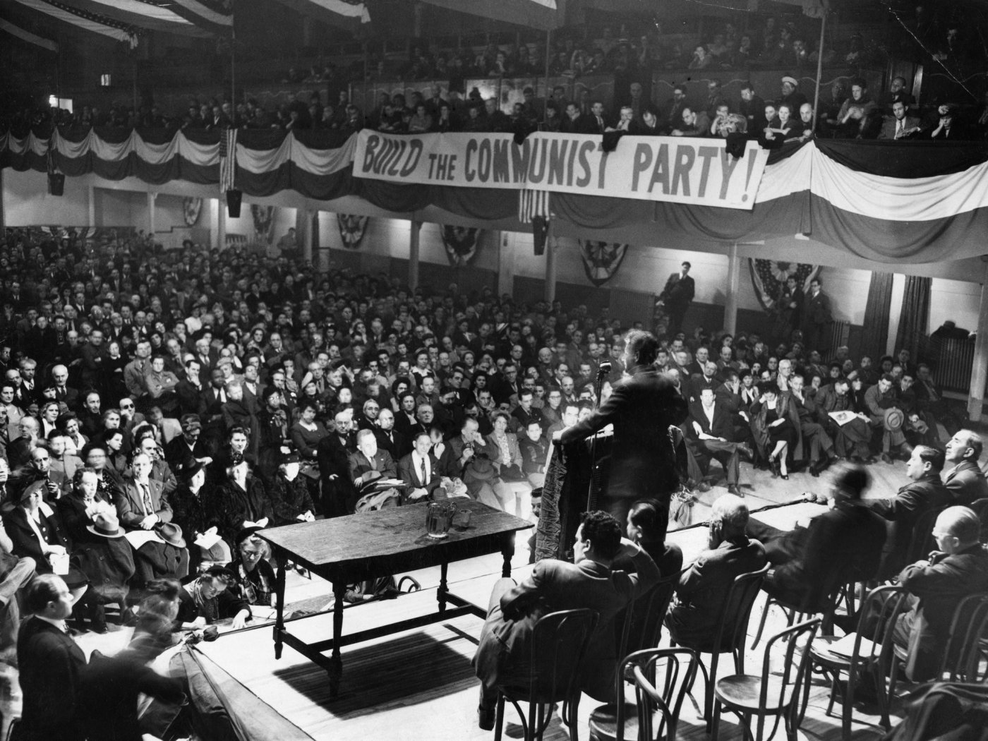 Oppenheimer: dalla corsa agli armamenti al maccartismo, la Storia ...