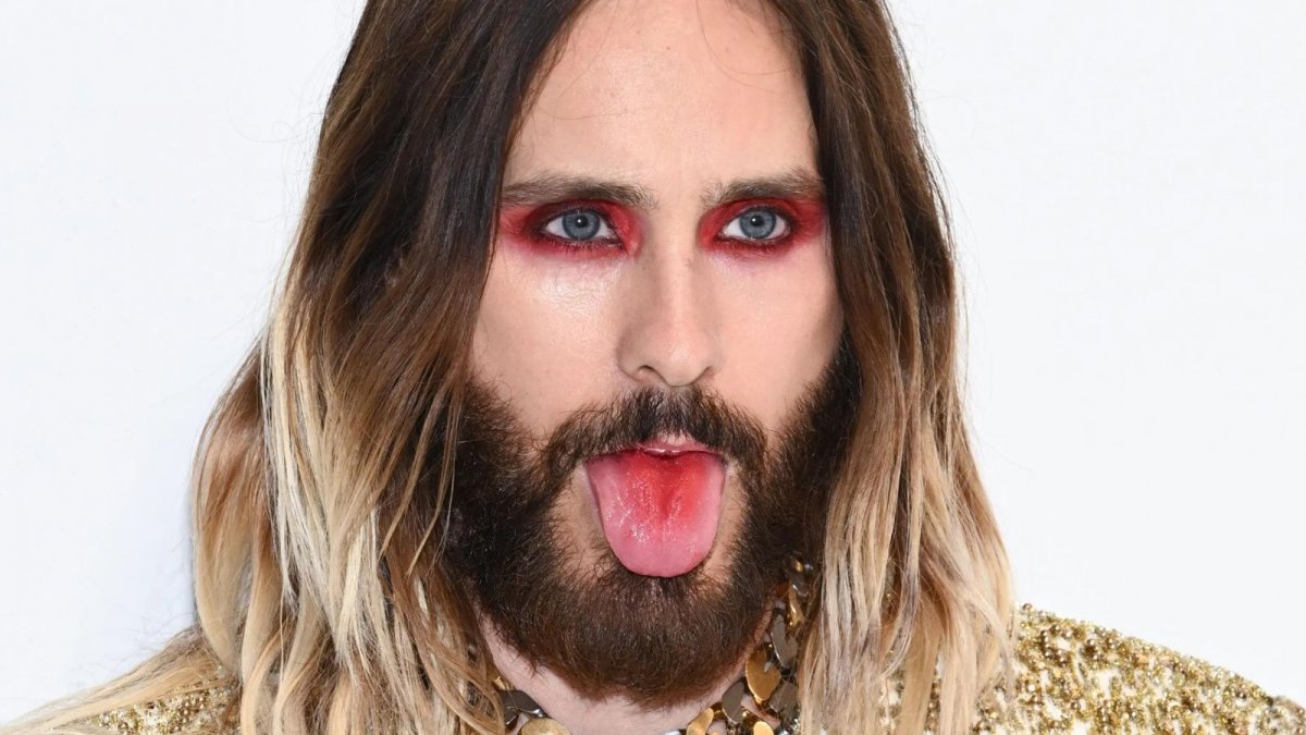 Jared Leto: il suo tutorial pre-concerto "per un makeup da sballo" è ...