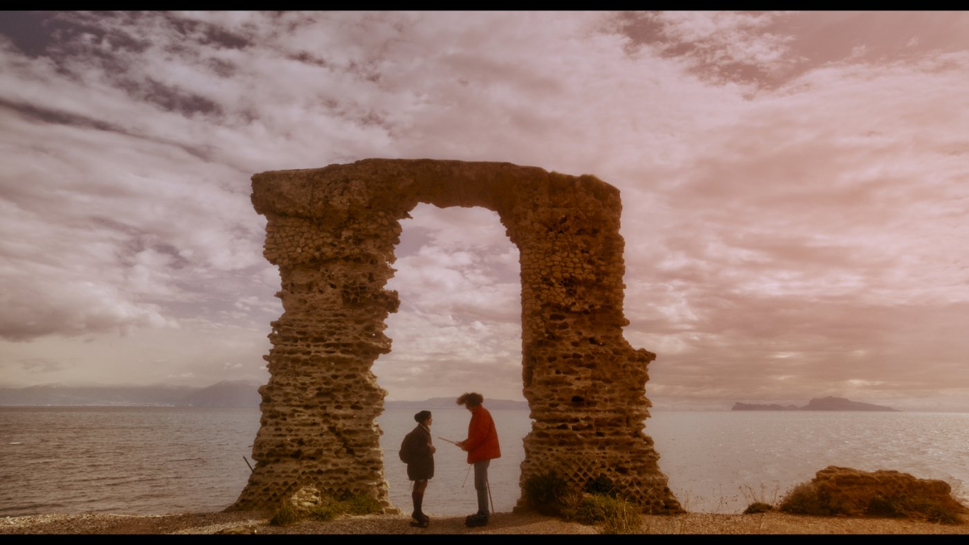 Mimì - Il principe delle tenebre, recensione: vampiri, amore e gore ...