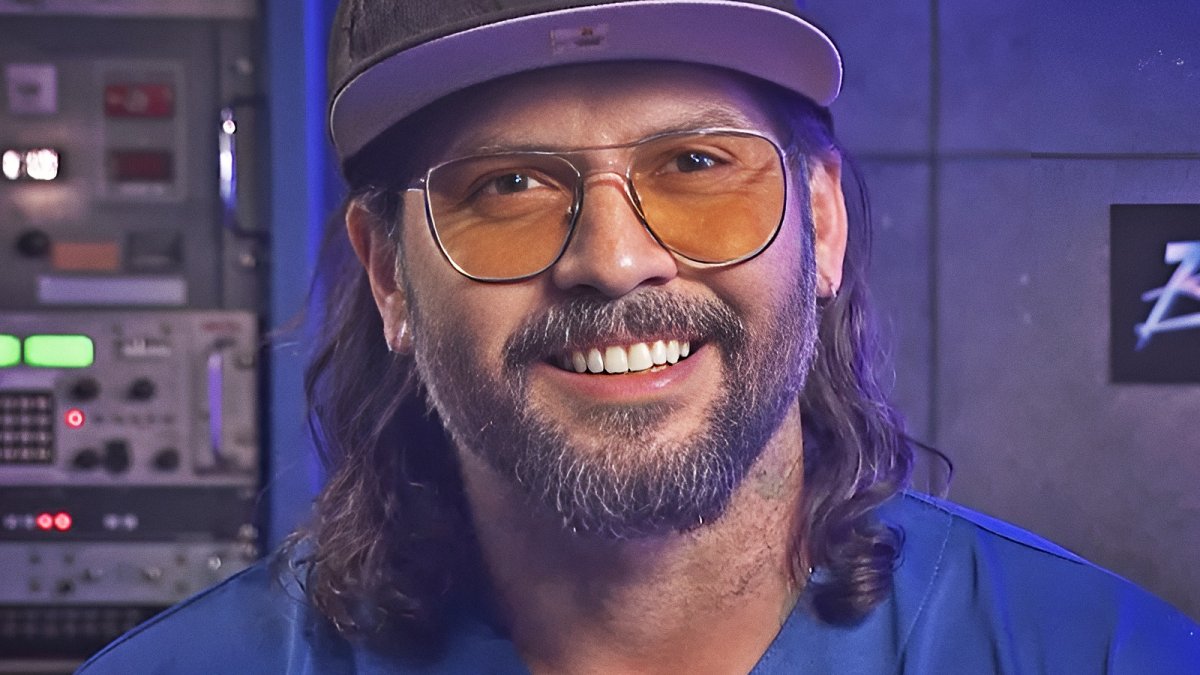 Blue Beetle, la nostra video intervista al regista del film Ángel ...