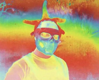 Aggro Dr1ft: la recensione dell'inclassificabile film di Harmony Korine ...