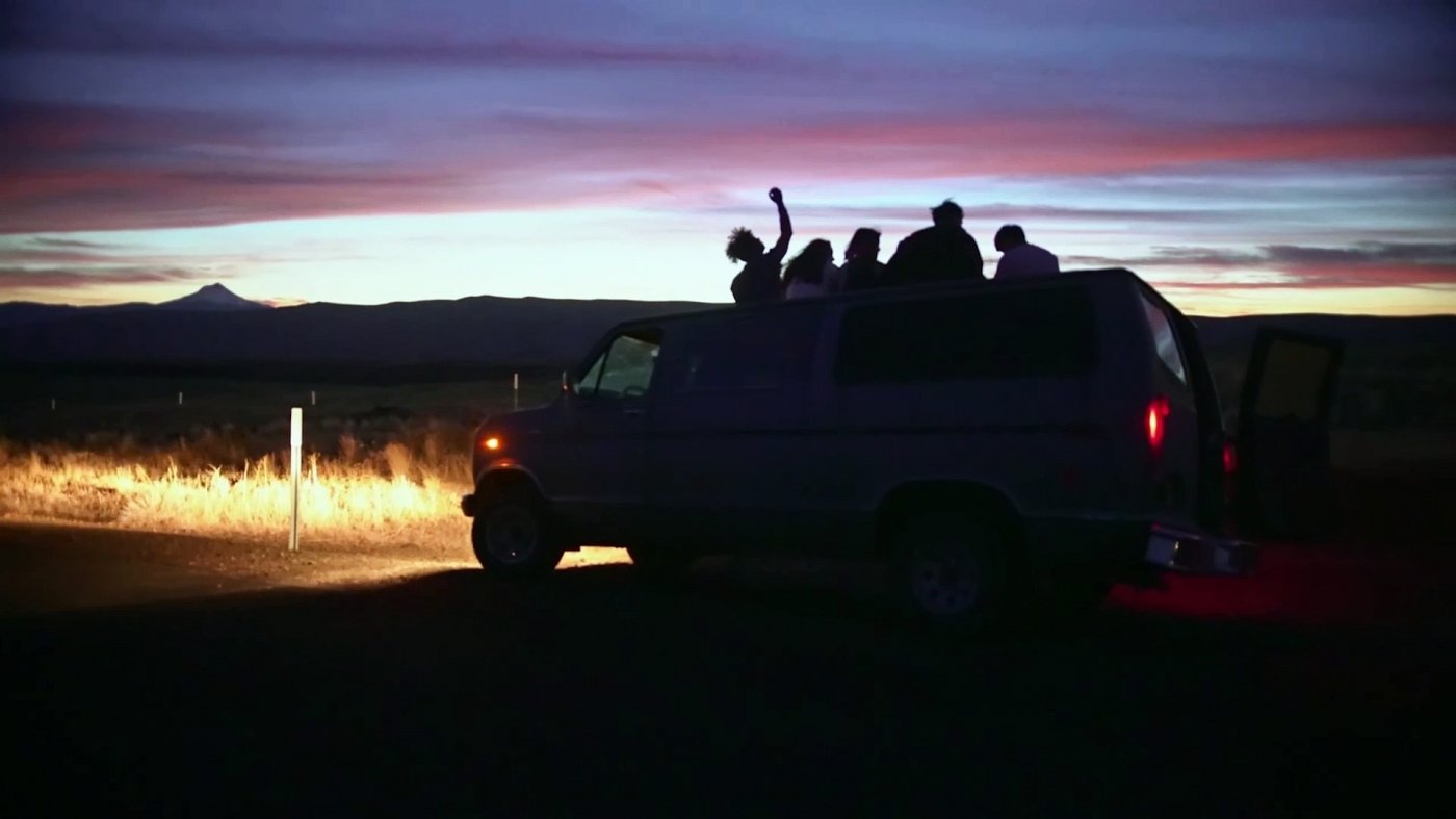 Gasoline Rainbow, la recensione del film di Bill Ross IV e Turner Ross ...