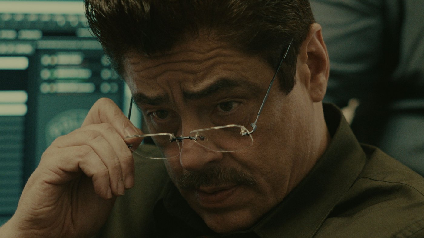 Reptile, la recensione del film thriller con Benicio del Toro in ...