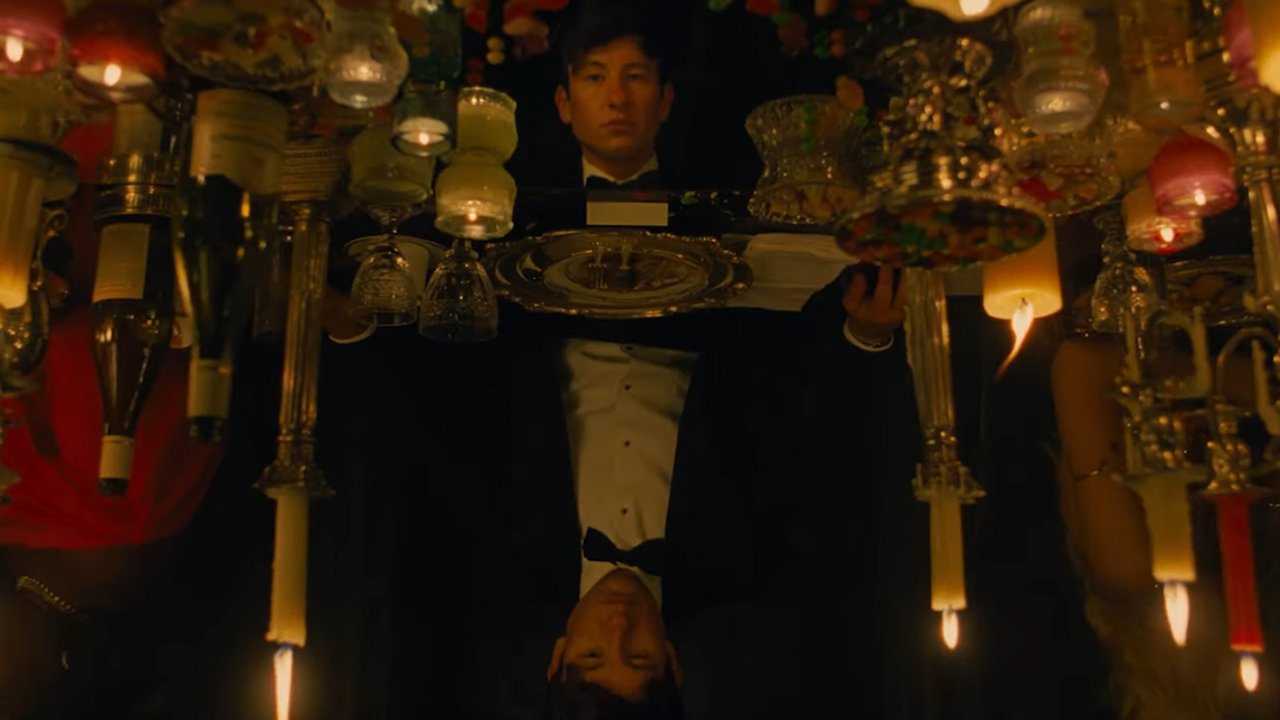 Saltburn: spiegazione del finale, la scena della vasca e il ballo di ...