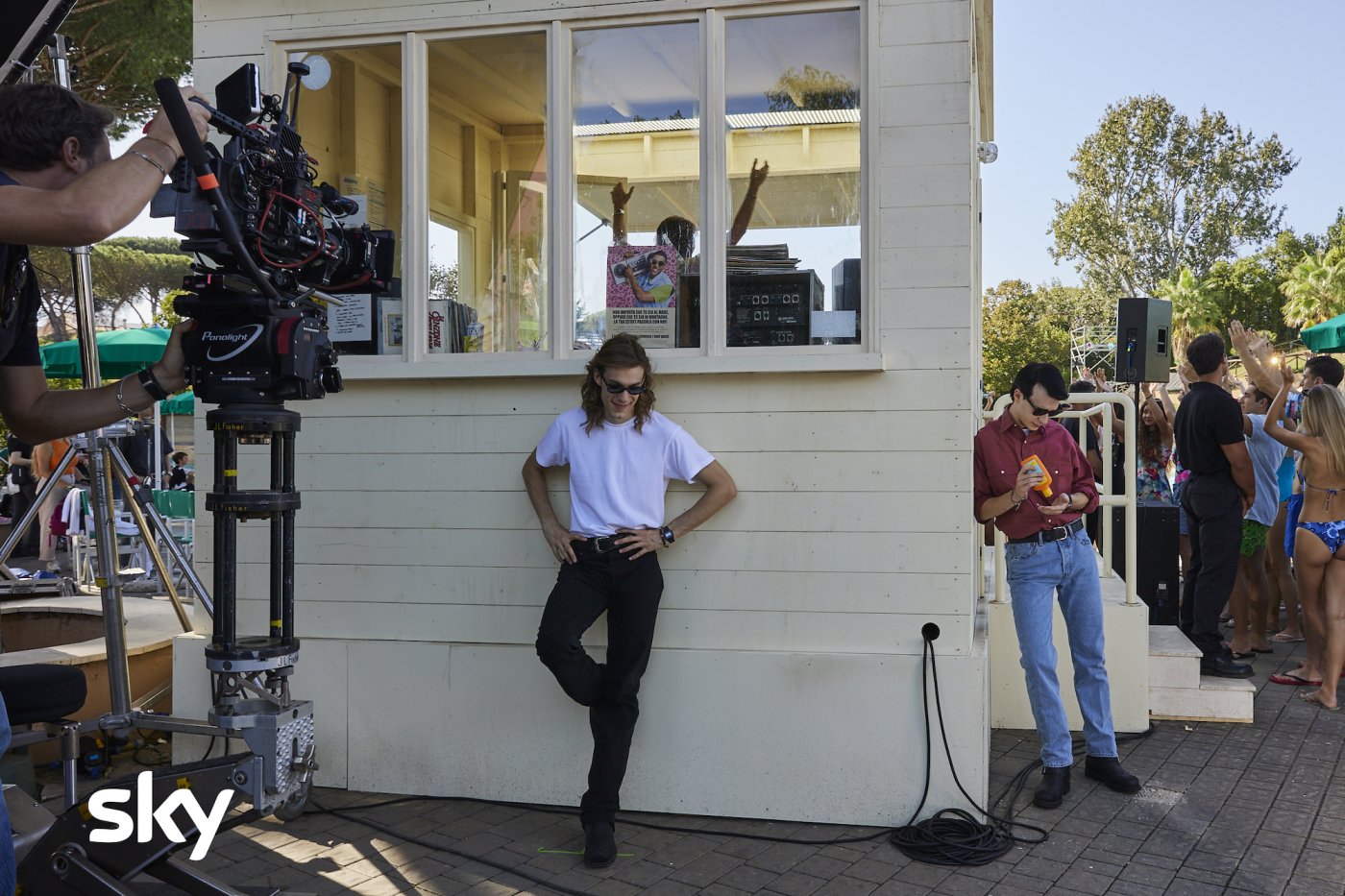 Hanno Ucciso L'uomo Ragno: l'intervista a Sydney Sibilia e al cast ...