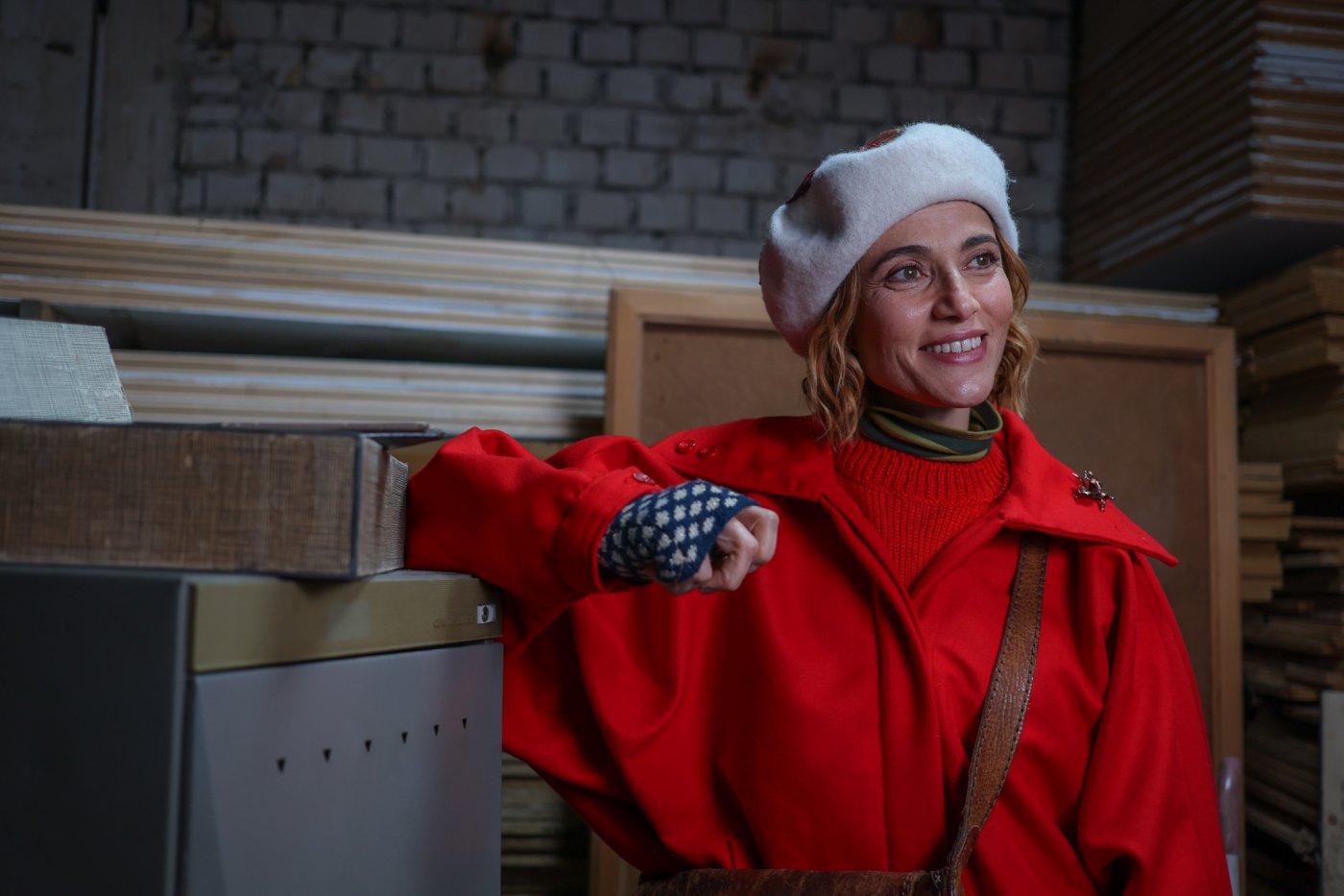 Elf Me, il Natale e le orecchie a punta di Lillo nel film Prime Video ...