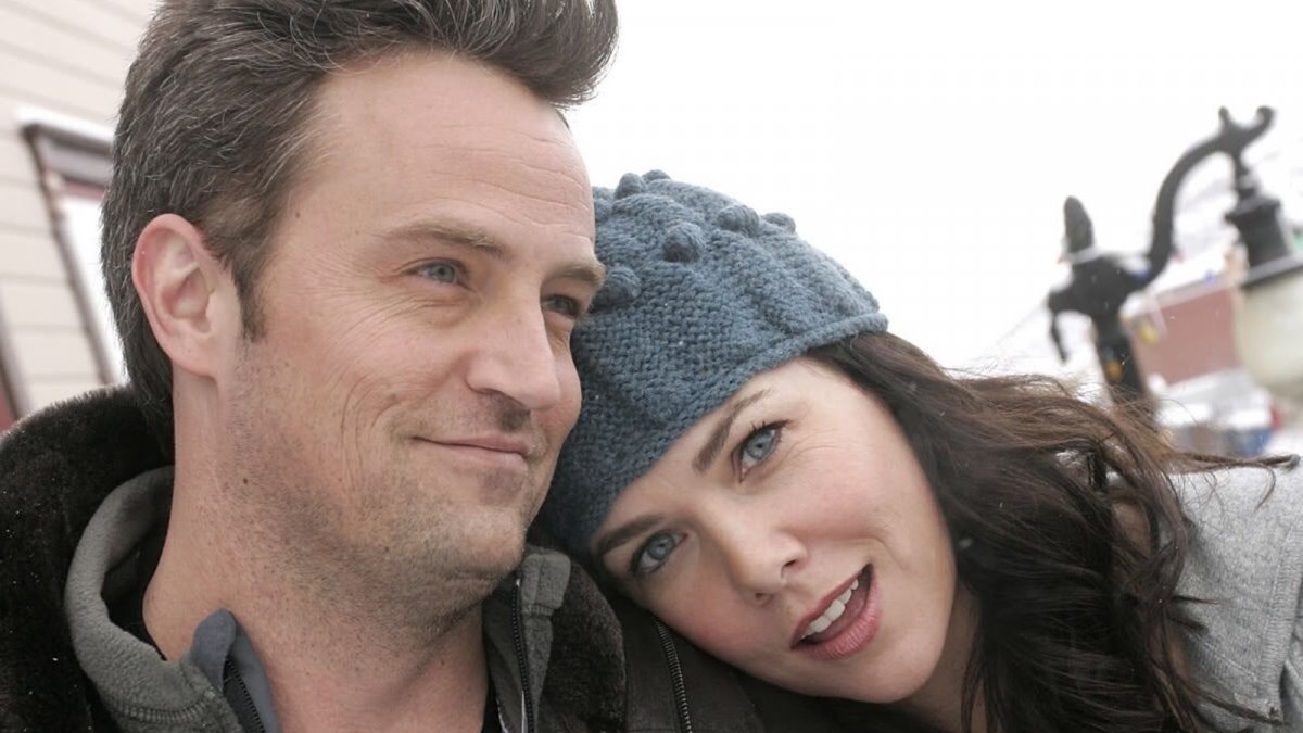 Lauren Graham ricorda Matthew Perry: "Nell'ultimo anno era felice per ...