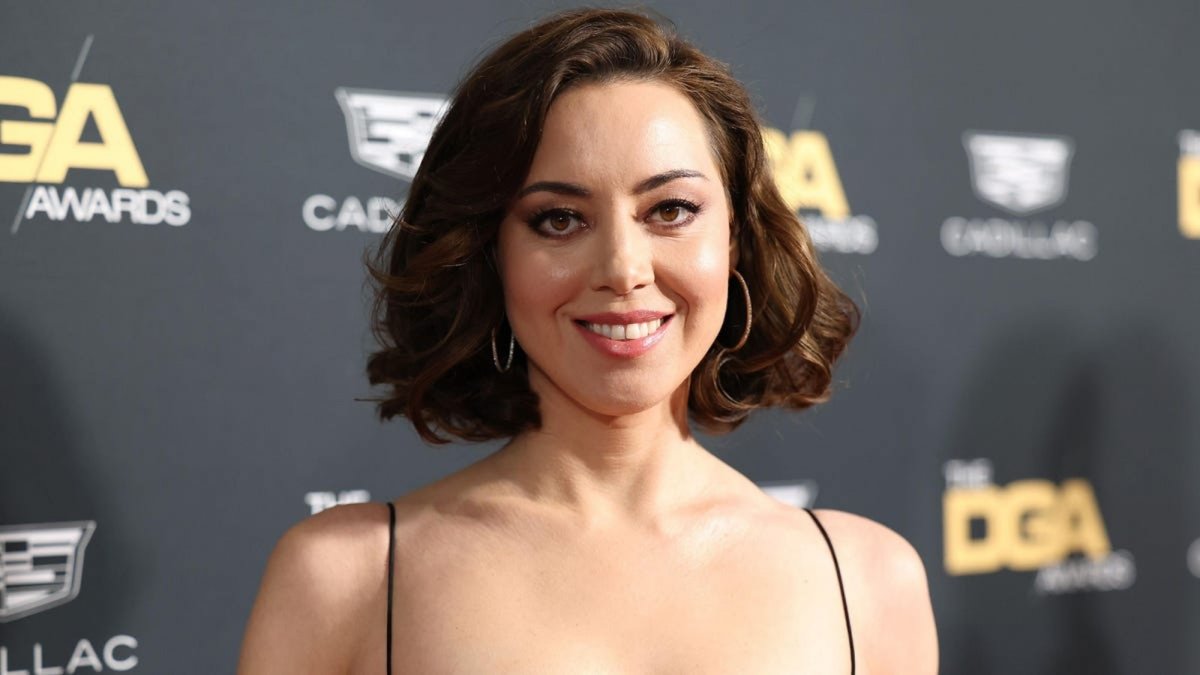 Aubrey Plaza sarà la protagonista del nuovo film di John Waters, il ...