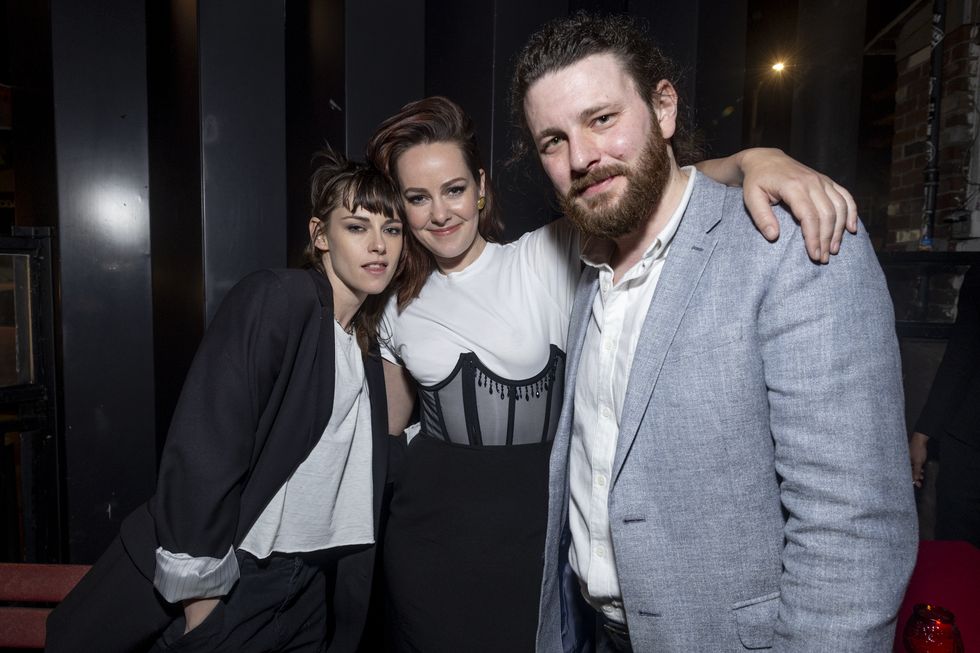Kristen Stewart sul red carpet senza pantaloni, gambe in mostra grazie ...