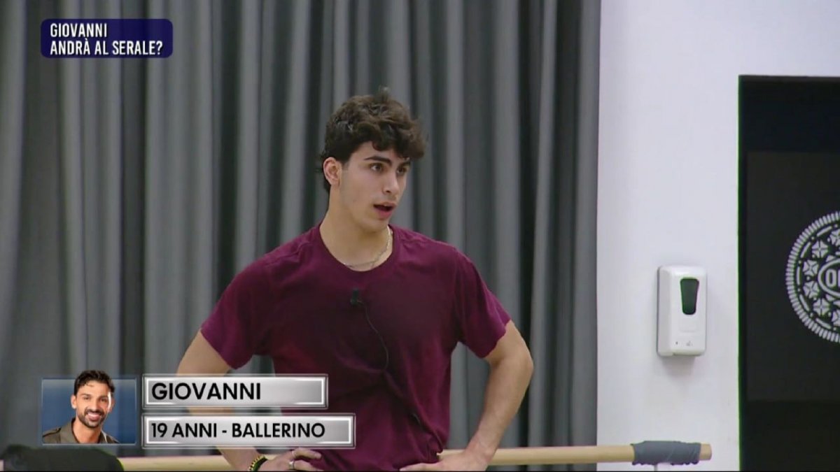 Amici 23: Guanto di sfida di Raimondo Todaro, Giovanni su Nicholas "Gli ...