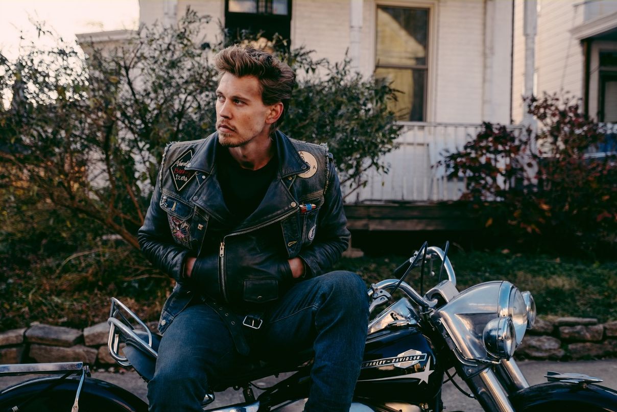 The Bikeriders, la recensione del film con Austin Butler, Jodie Comer ...