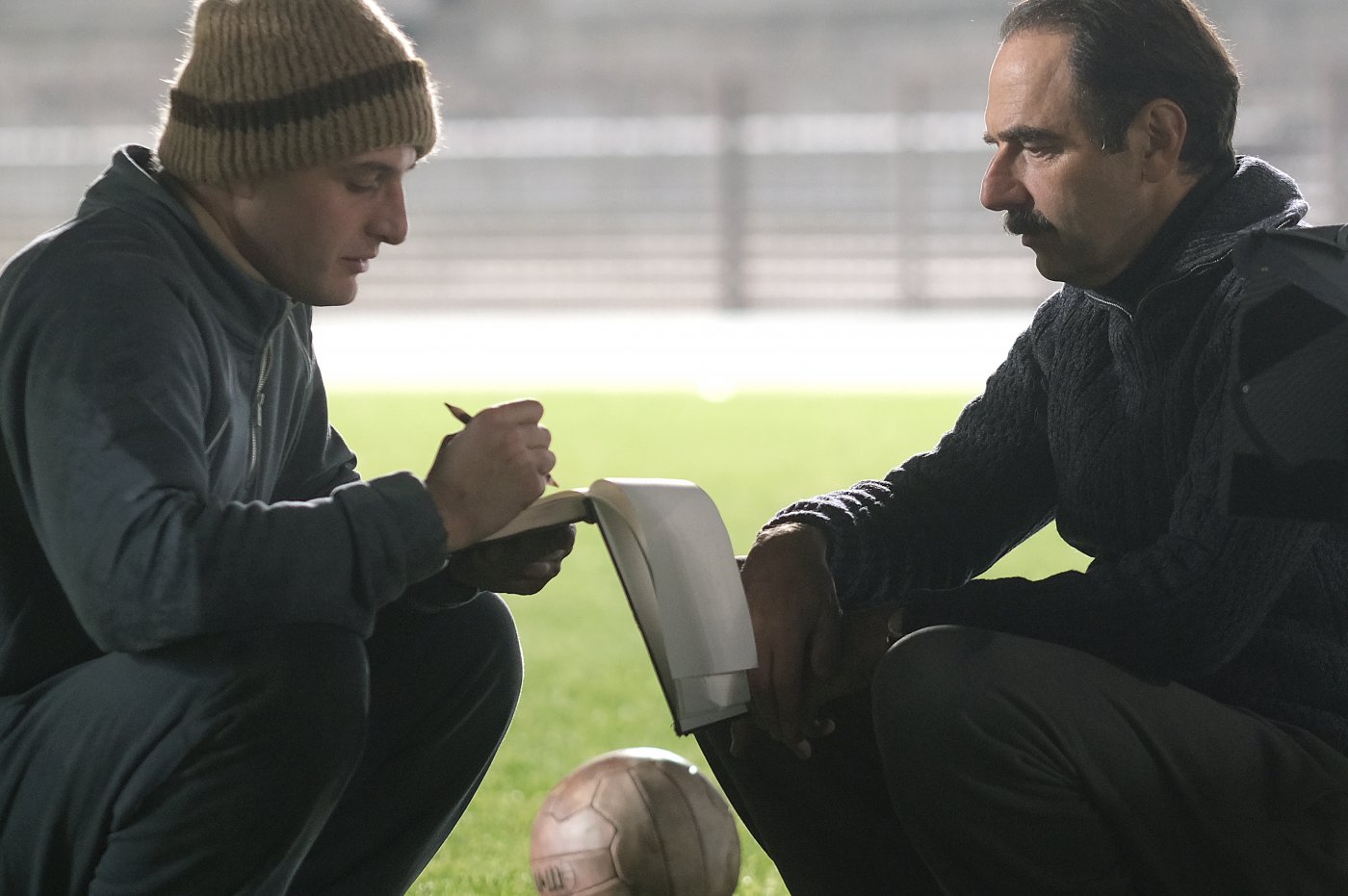 Zamora, la recensione del film di Neri Marcorè - Movieplayer.it