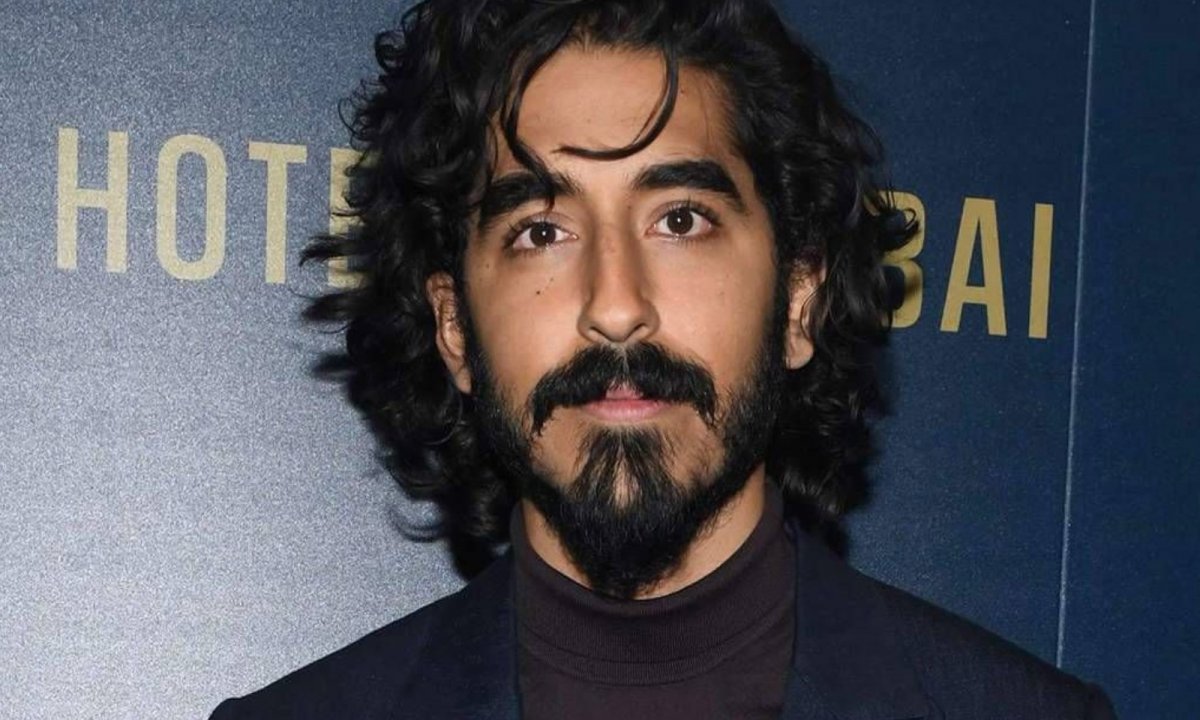 Dev Patel ricorda le folli feste di Skins: "Gli adolescenti erano drogati fino al midollo"
