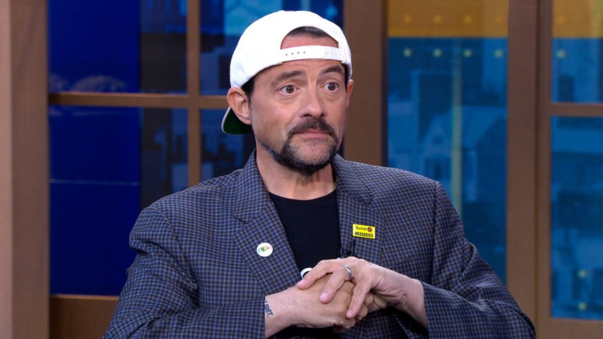 Kevin Smith sta cercando di salvare il cinema della sua città: "Lo ...
