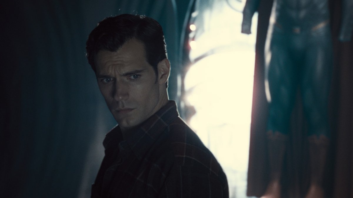 Henry Cavill ironizza: "Non ho molta fortuna con le scene post-credit"
